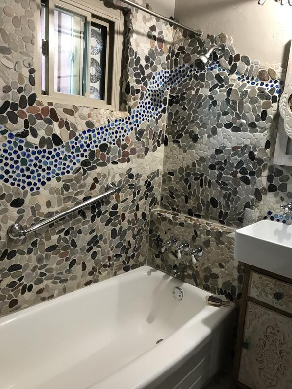 Delta Traditional 24-in Polished Chrome Wall-mount ADA Compliant Grab ...