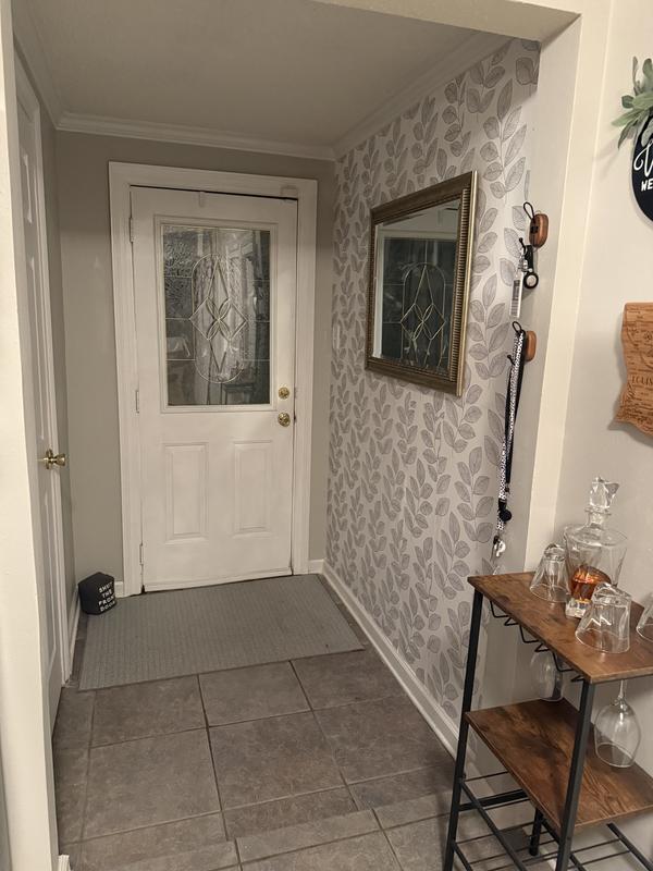 Scott Living 30.75-sq ft Grey Vinyl Ivy/Vines Self-adhesive Peel and ...