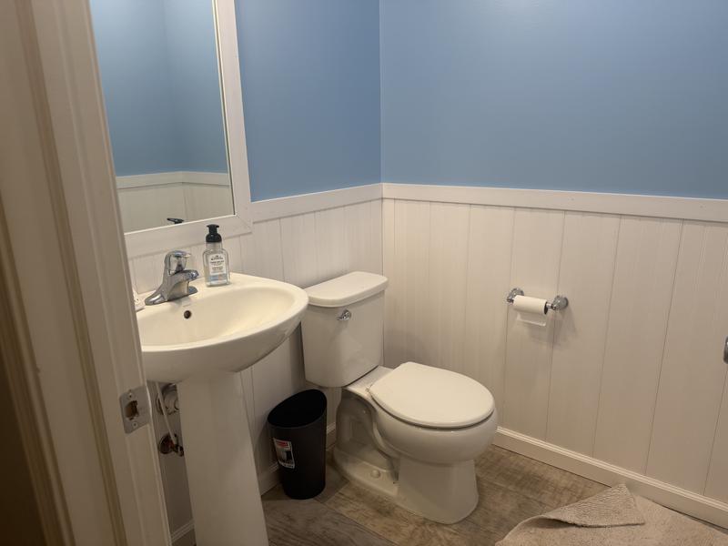 Royal Building Products 9/16-in x 3-1/4-in x 12-ft Colonial Finished ...