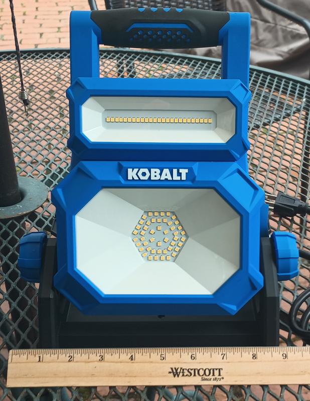 Kobalt 4000-Lumen LED Plug-in Portable Work Light MPL1068-L37K8040 at ...