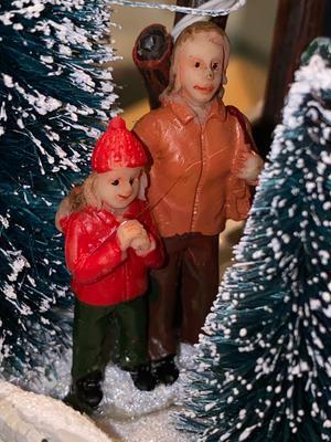 Carole Towne Cobble Hill Holiday Village Lighted Musical Village scene ...