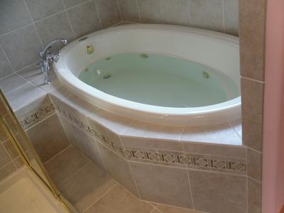 Del Conca Rialto Beige 12-in x 12-in Glazed Porcelain Tile (0.96-sq. ft ...