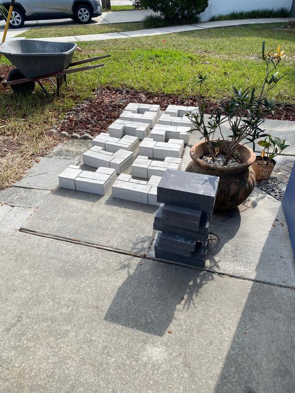 Oldcastle 10-in H x 15.7-in L x 4-in D Alabaster Stagger Wall Concrete ...