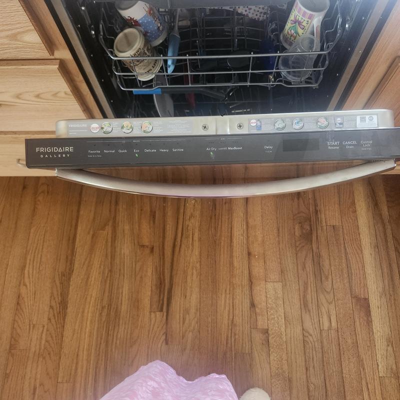 Frigidaire Gallery CleanBoost 24-in Top Control Built-In Dishwasher ...