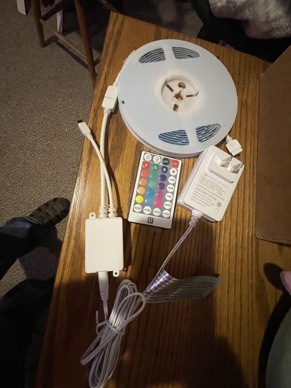 Utilitech Strip Light 192-in Plug-in LED Under Cabinet Strip Light with ...