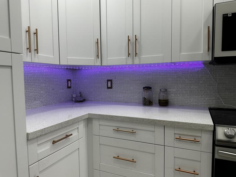 Utilitech Strip Light 96-in Usb Plug-in LED Under Cabinet Strip Light ...