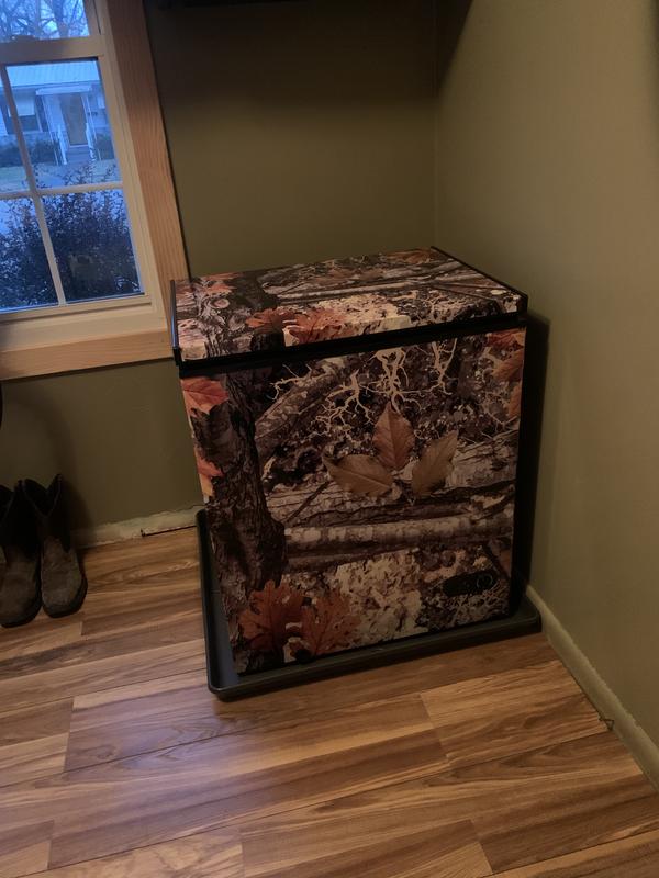 Highland 5-cu ft Manual Defrost Chest Freezer (Black/Camo Sticker) BD ...