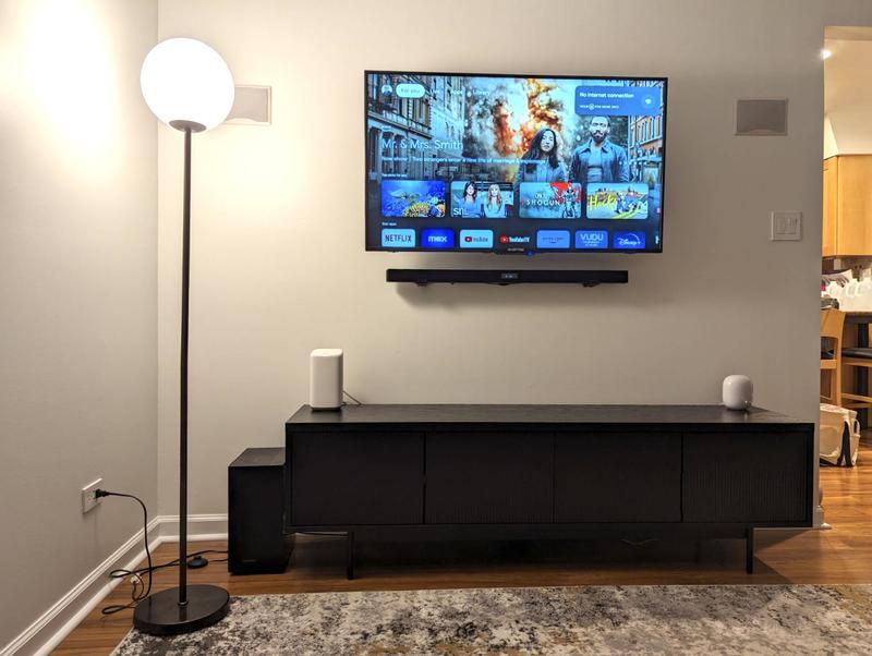 MonoSystems 4-Piece 5-ft x 4-in PVC White Flat Screen Tv Kit FSTV70 at ...