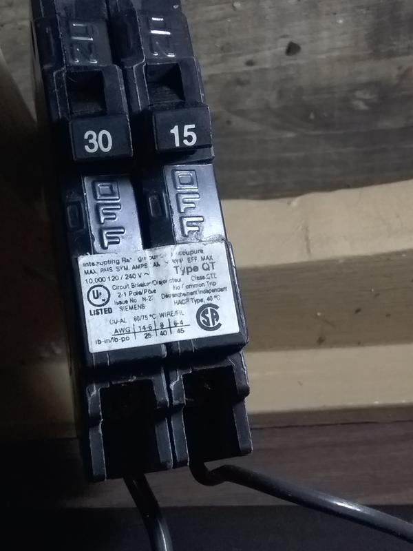 Siemens QP 15-amp 1-Pole Standard Trip Circuit Breaker Q115 at Lowes.com