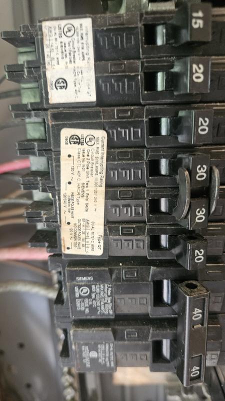 Siemens QT 15-amp/40-amp 4-Pole Quad Circuit Breaker Q21540CT at Lowes.com