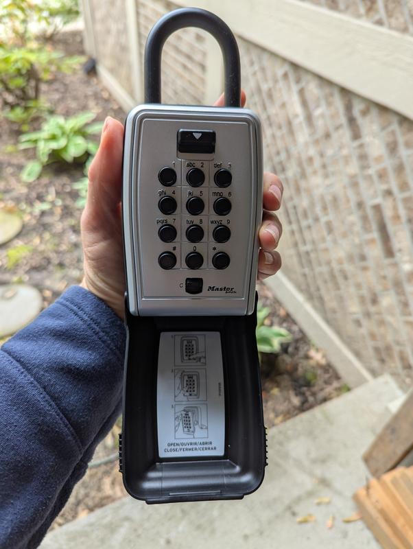 Master Lock Push Button Lock Box 5422DHCLWSFLR/8 at Lowes.com