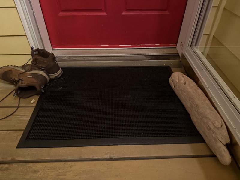 Rubber-Cal 2-ft x 3-ft Black Rubber Rectangular Indoor or Outdoor Home ...