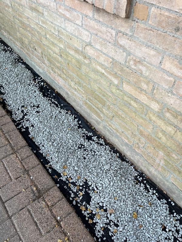 Rain Forest Decorative Landscape Gravel 0.4-cu ft 30-lb Black Gravel ...