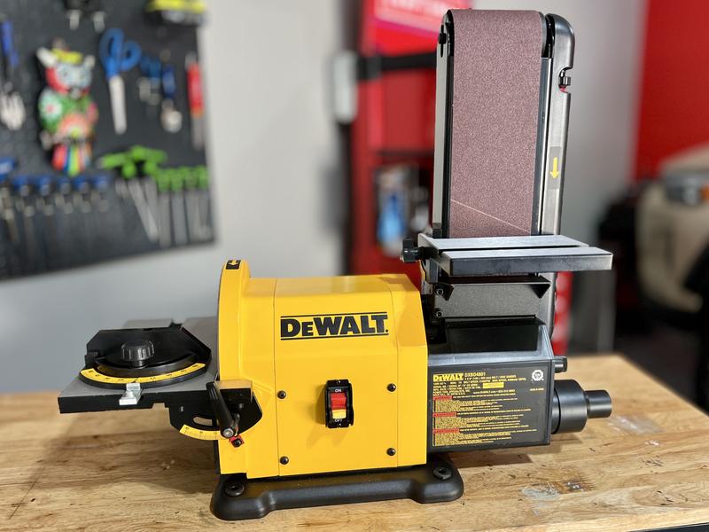 DEWALT 4-in x 36-in Belt 7 -Amp Benchtop Sander in the Benchtop Sanders ...