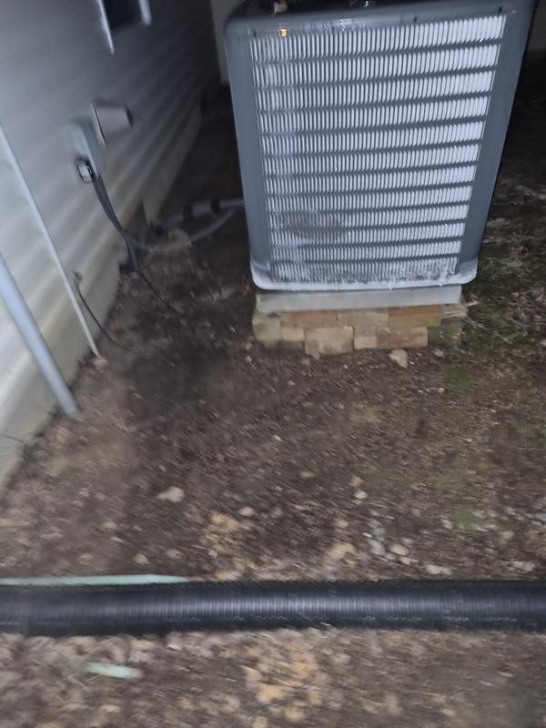 Shop Goodman Goodman 3.5 Ton 15.2 SEER2 R32 Multi-Position Heat Pump ...