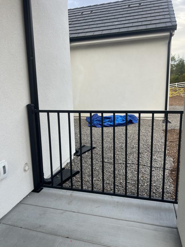 RELIABILT 6-ft x 36-in Black Sand Steel Deck Rail Kit in the Deck ...