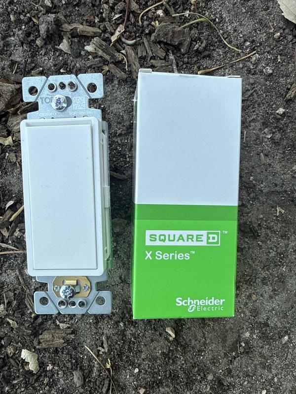 Square D X Series 20-amp Single-pole/3-way Rocker Master Light Switch ...