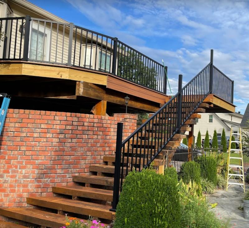 Trex Trex Signature 8-ft x 36-in Charcoal Black Aluminum Deck Stair ...