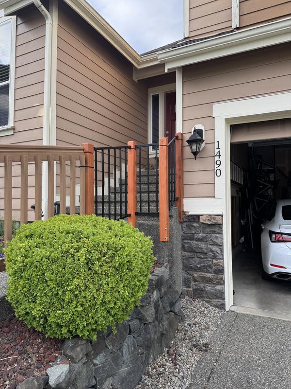 CINCH Steel Rail 6-ft x 34-in Satin Black Steel Deck Stair Rail Kit in ...