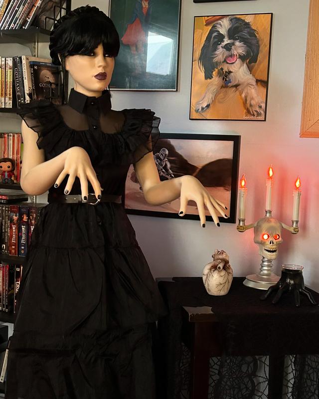 Wednesday 5-ft Musical Wednesday Addams Raven Dance Animatronic 61189 ...