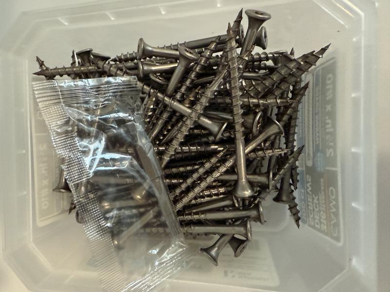 CAMO #8 x 1-5/8-in Wood to wood Deck Screws 1750 -Per Box in the Deck ...
