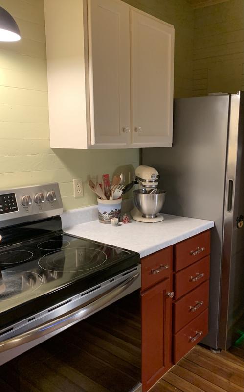 VT Dimensions 25-in W x 28-in H x 0.25-in D Sugar Glass Waterfall Edge ...