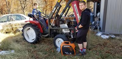 Generac GP 2200i 2200-Watt Gasoline Portable Inverter Generator at ...