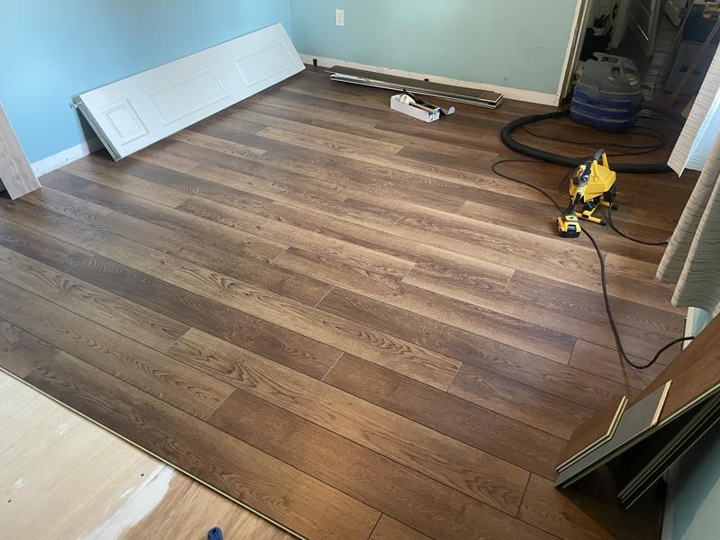 SMARTCORE Ultra Lexington Oak Brown 12-mil Waterproof Interlocking ...