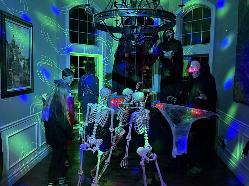 Haunted Living 6-ft Bluetooth Reaper Band LED Keyboard Player ...