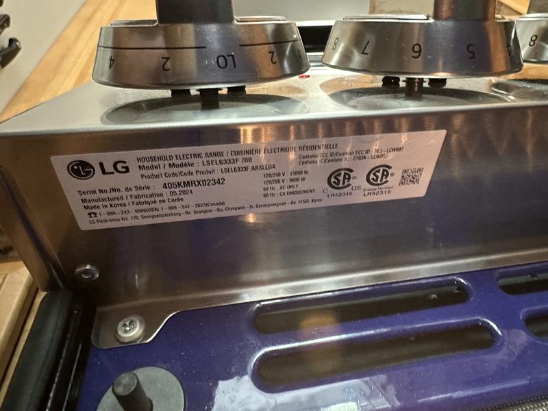LG 30-in Glass Top 5 Burners 6.3-cu ft Self-Cleaning Air Fry Convection ...