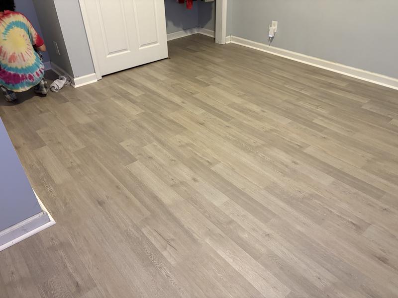 Style Selections Florian Oak 7-mm T x 8-in W x 48-in L Wood Plank ...