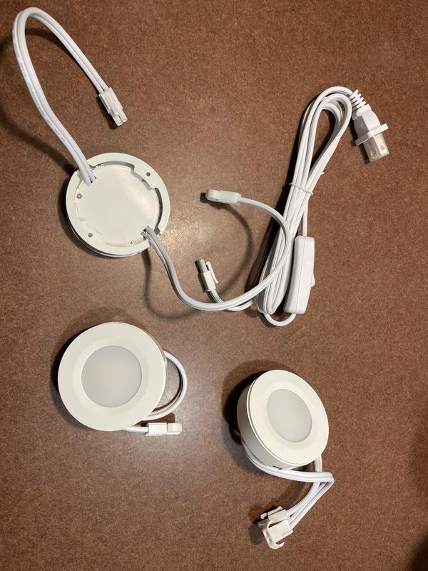 Utilitech Puck Light 3-Pack 2.75 Plug LED Under Cabinet Light Bar Light ...