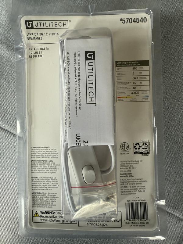 Utilitech Puck Light 3-Pack 2.75 Plug LED Under Cabinet Light Bar Light ...