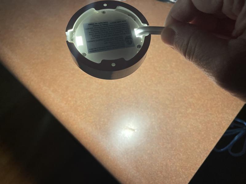 Utilitech Puck Light 3-Pack 2.75 Plug LED Under Cabinet Light Bar Light ...