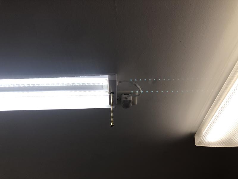 Eaton 15-Amp 125-Volt NEMA 1-15r 3-wire Heavy-duty Straight, White 4867ANW-BOX at Lowes.com