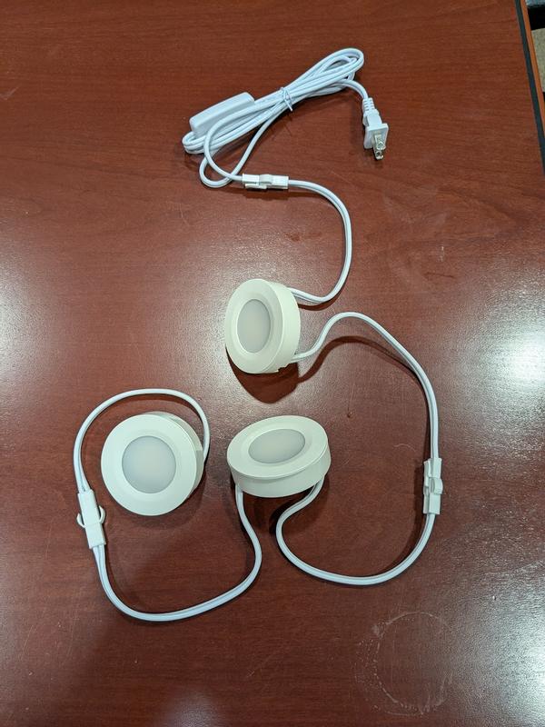 Utilitech Puck Light 3-Pack 2.75 Plug LED Under Cabinet Light Bar Light ...