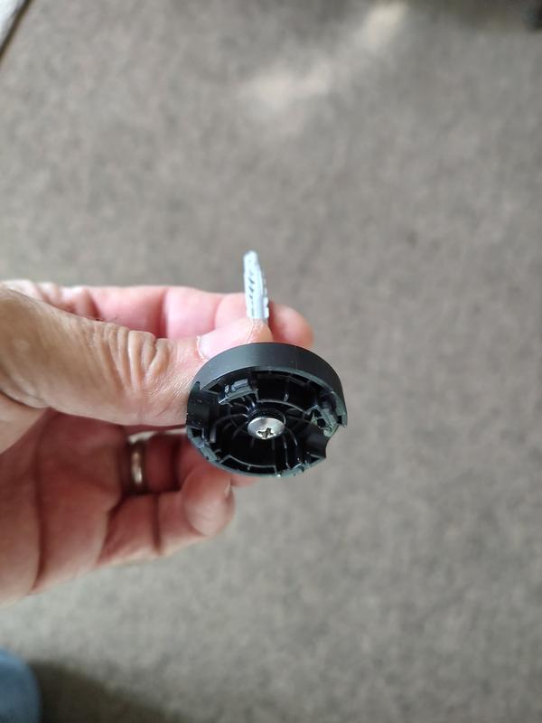 Philips Hue Security Indoor/Outdoor 1-Camera 1080P Plug-in Bullet ...