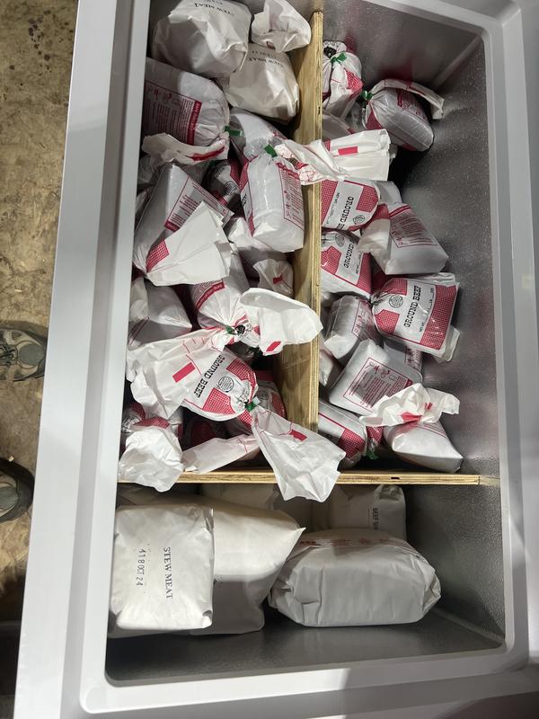 Highland 5-cu ft Manual Defrost Chest Freezer (Black/Camo Sticker) BD ...