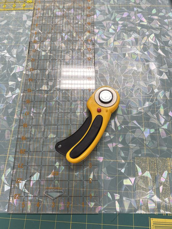 Cotton Colors 35-1/4-in x 78-in Clear Decorative Window Film CT018 at ...