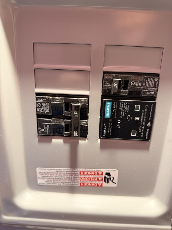 Siemens BoltShield QSPD 35-kA Indoor Surge protective device in the ...