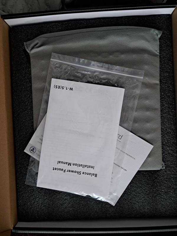 EVERSTEIN AquaFusion Trio Matte Black 10-in Dual Head Shower Faucet Bar ...