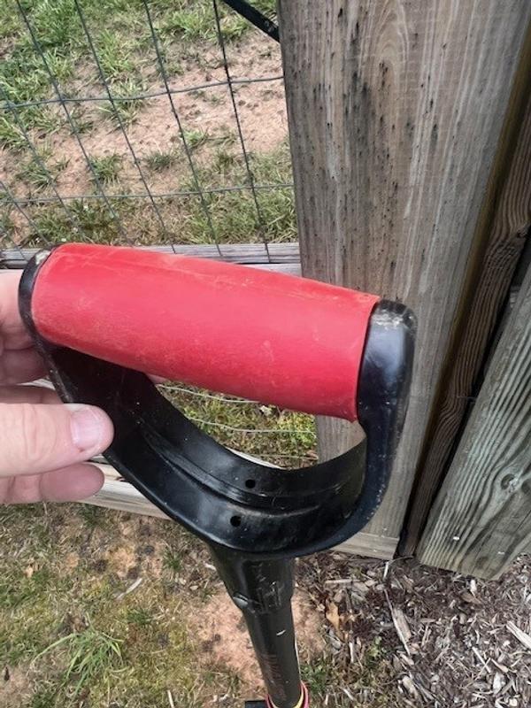 Razor-Back 30-in Fiberglass D-Handle Drain Spade 47604 at Lowes.com