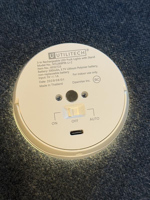 Utilitech 2-Pack Warm White Rechargeable LED Puck Light in the Puck ...