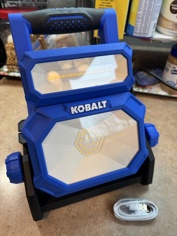 Kobalt 4000-Lumen LED Plug-in Portable Work Light MPL1068-L37K8040 at ...