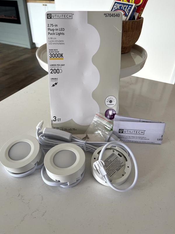 Utilitech Puck Light 3-Pack 2.75 Plug LED Under Cabinet Light Bar Light ...