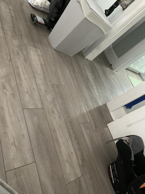 Shaw Parallax HD Plus Sapling Gray 20-mil x 7-in W x 48-in L Waterproof ...