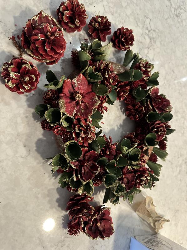 Northlight 13.5-in Indoor Red Pine Artificial Christmas Wreath 33530769 ...
