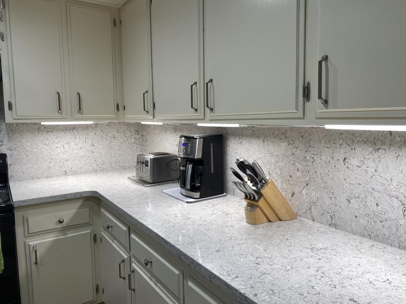 allen + roth Wintertide Quartz Off-white Kitchen Countertop SAMPLE (4 ...