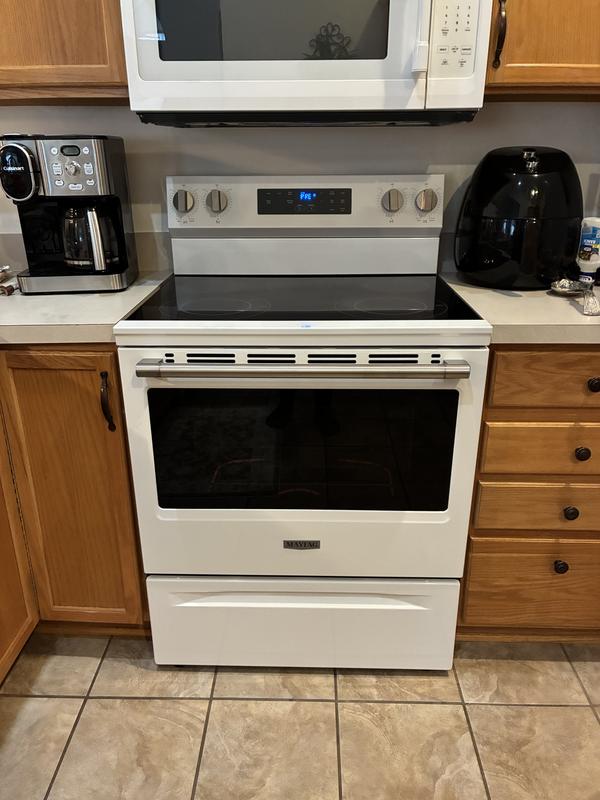 Maytag 30-in Glass Top 5 Burners 5.3-cu ft Steam Cleaning Freestanding ...