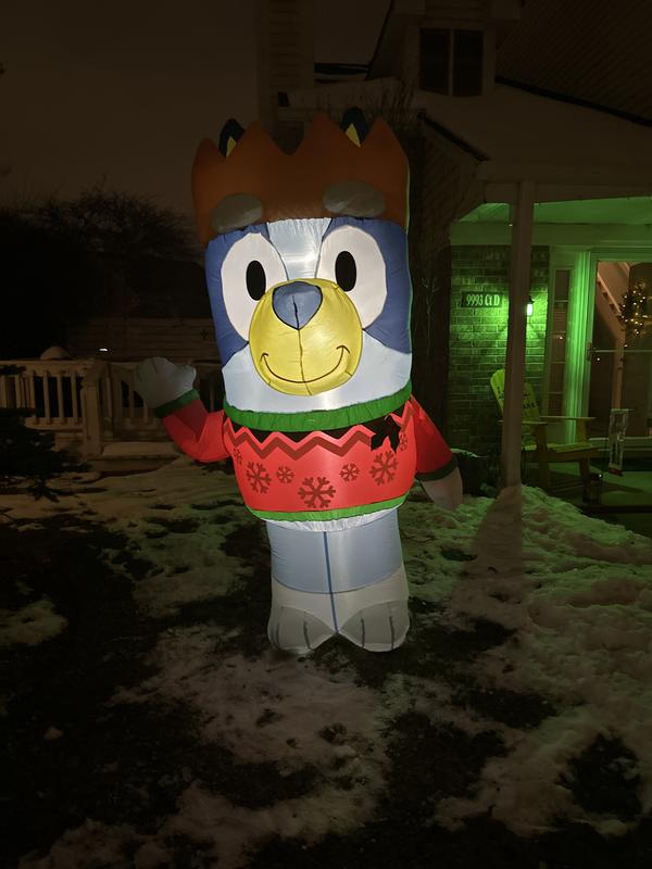 Bluey 8-ft Lighted Character Arts Bluey Merry Christmas Inflatable in ...